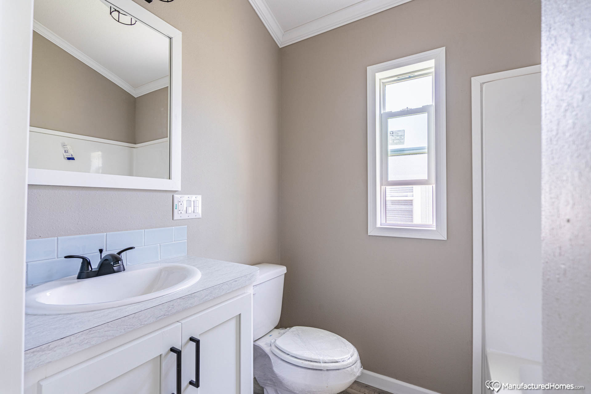 Eagle EG12351B by Chariot Eagle - ModularHomes.com